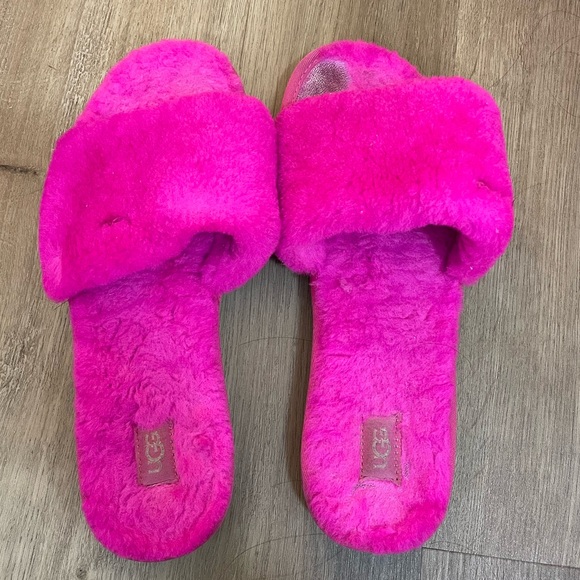 UGG | Shoes | Ugg Maxi Curly Scuffeta Shearling Slides | Poshmark